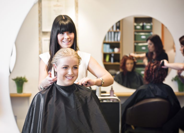 Top 10 Examples of Spa and Salon Loyalty Programs | Fivestars Insights